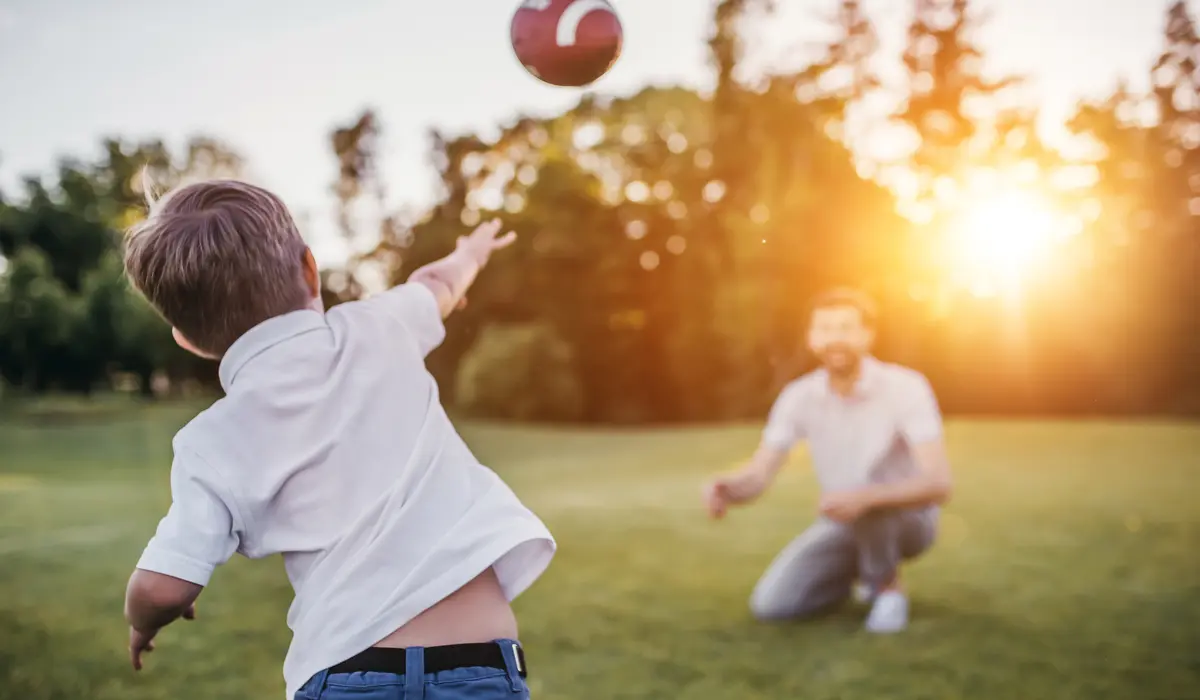 【主题单词】浪费钱、耍脾气、豁出去英语八个与 throw 有关的短语 | Engoo 线上英语