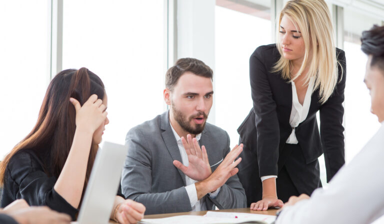 【英文口說】I don't agree 其實有更好的說法 如何婉轉的表達不同意見 | Engoo線上英文