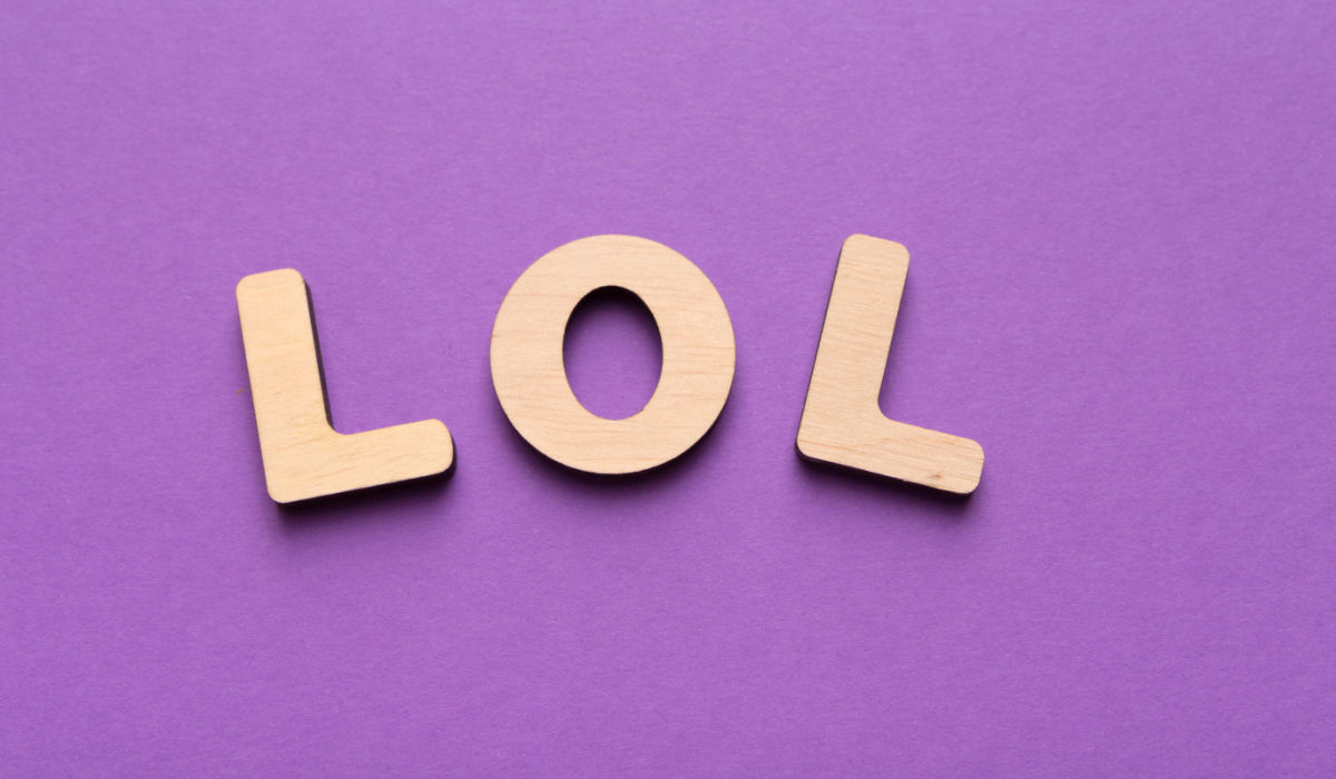 【主題單字】dope、lit、squad等10個青少年常見英文俚語(slang) | Engoo線上英文