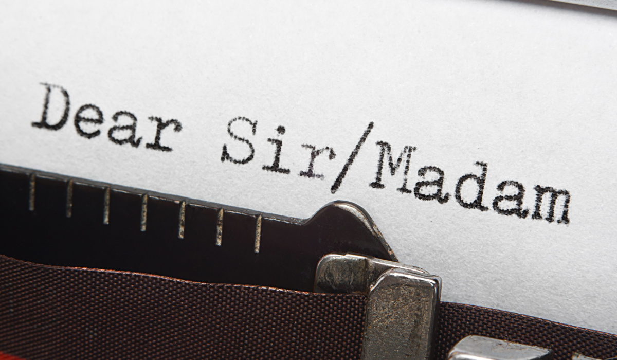 【信件英文】Email 抬頭問候語（Greeting）除了 “Dear” 外還能怎麼寫？ | Engoo線上英文