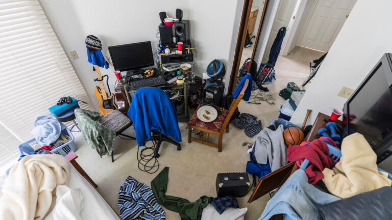 What Does "Stuff" Mean and How Do You Use It? | Engoo Blog