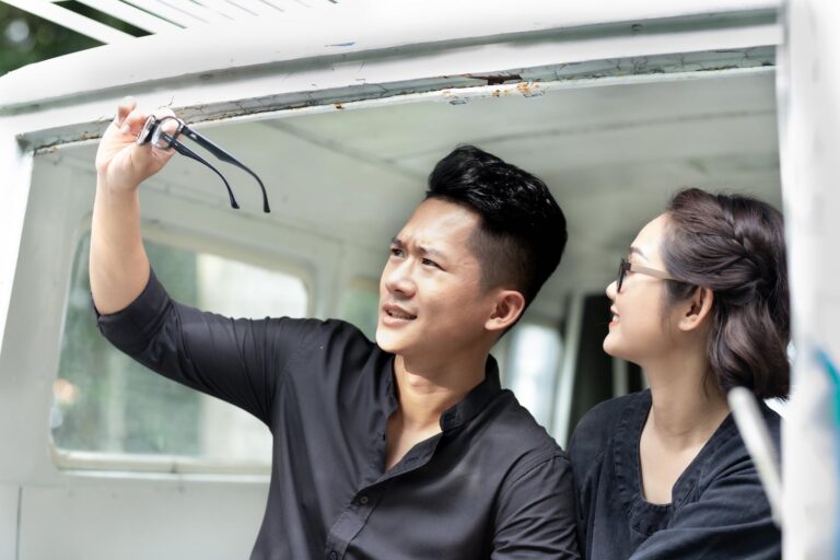 What's the Difference?: "Look," "See" and "Watch" | Engoo Blog